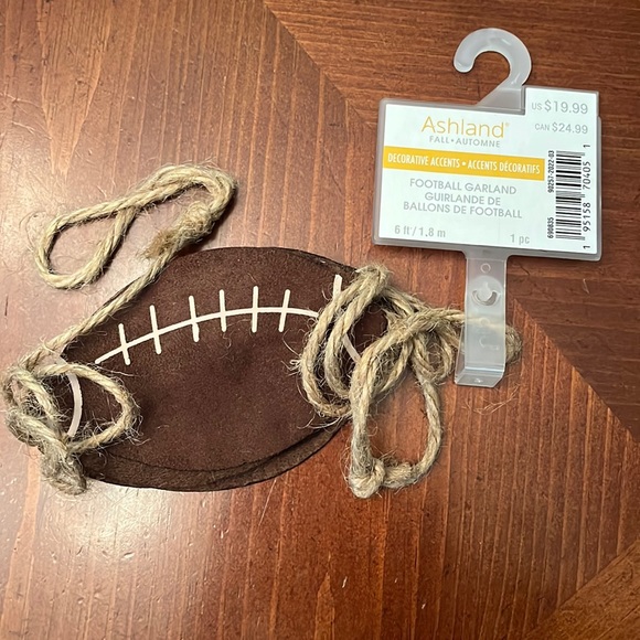 Party Supplies | Nwot 6ft Football Garland | Poshmark